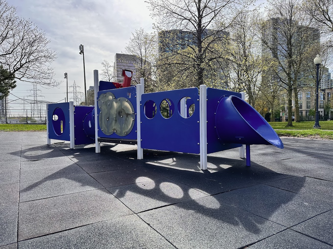 Hendon Park - Toronto - Accessible Playgrounds Ontario